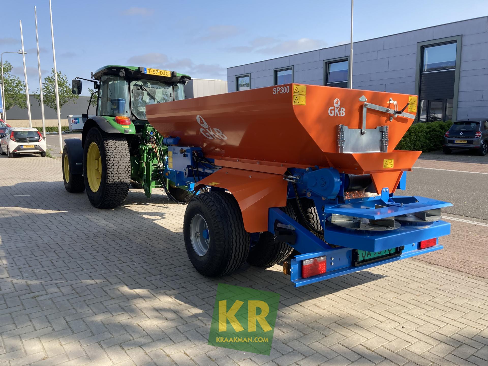GKB Sportveld onderhoudsmachine Sandspreader (HG) #27270 - Kraakman
