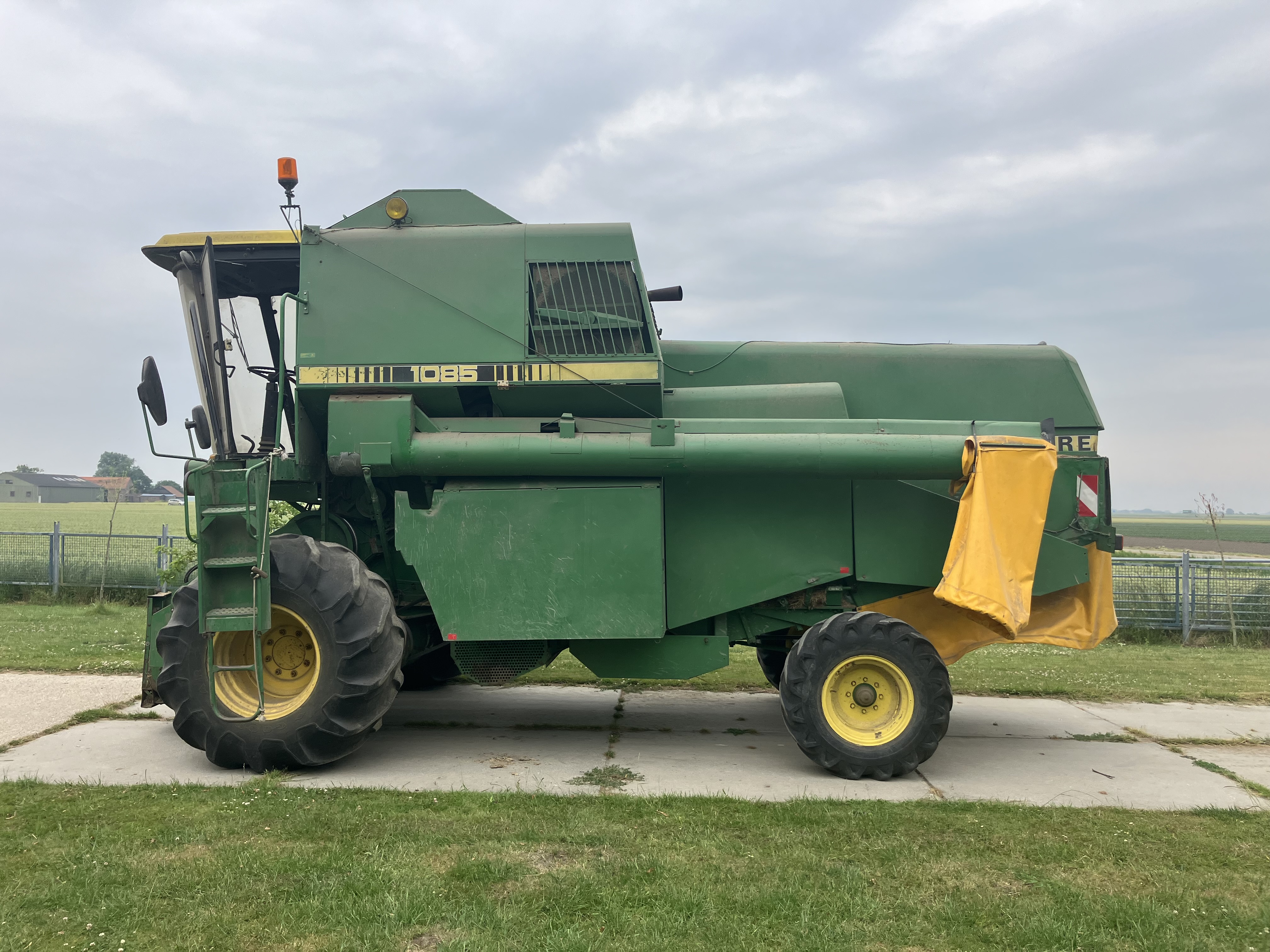 John Deere Combine 1085 (WD) #28135 - Kraakman