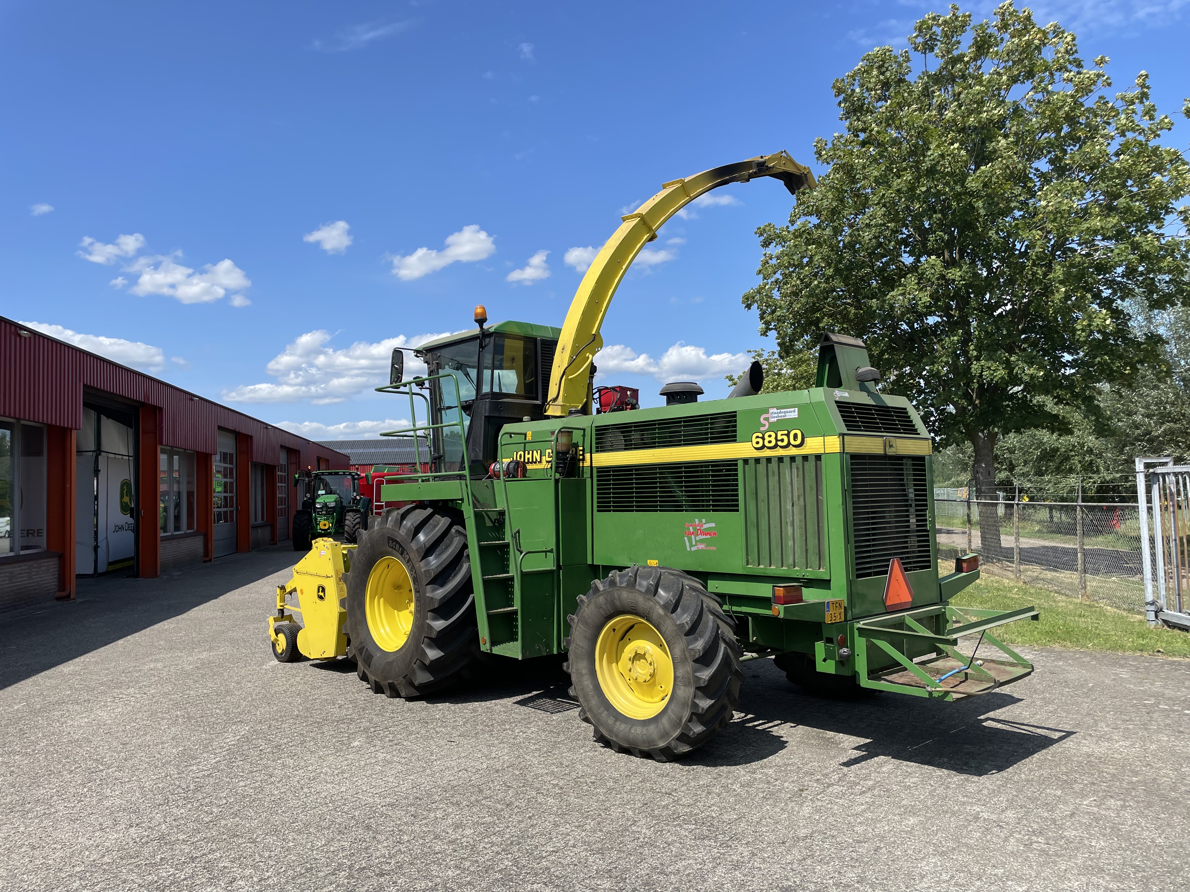John Deere Hakselaar 6850 (LH) #28915 - Kraakman
