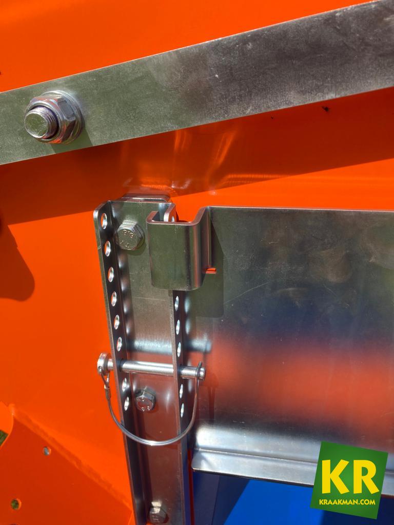 GKB Sportveld onderhoudsmachine Sandspreader (ZOB) #29386 - Kraakman