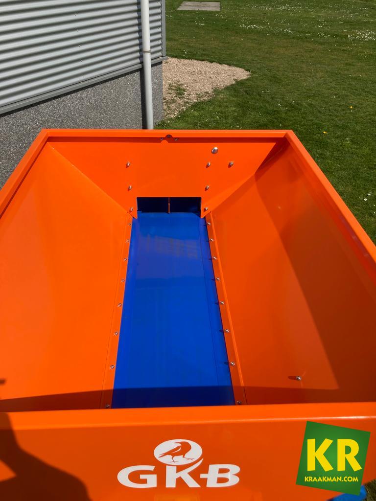 GKB Sportveld onderhoudsmachine Sandspreader (ZOB) #29386 - Kraakman