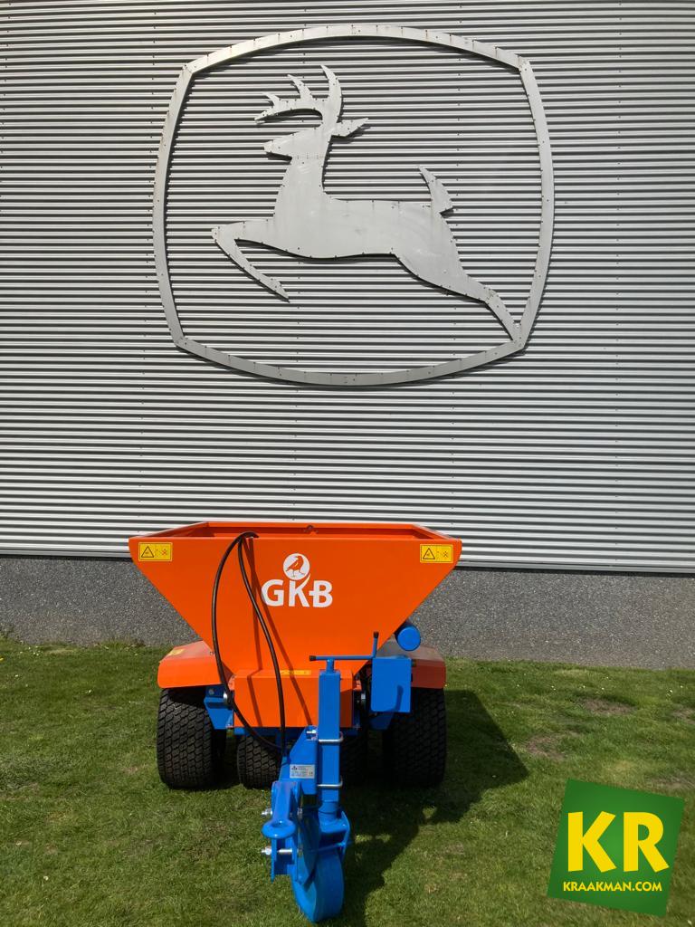 GKB Sportveld onderhoudsmachine Sandspreader (ZOB) #29386 - Kraakman