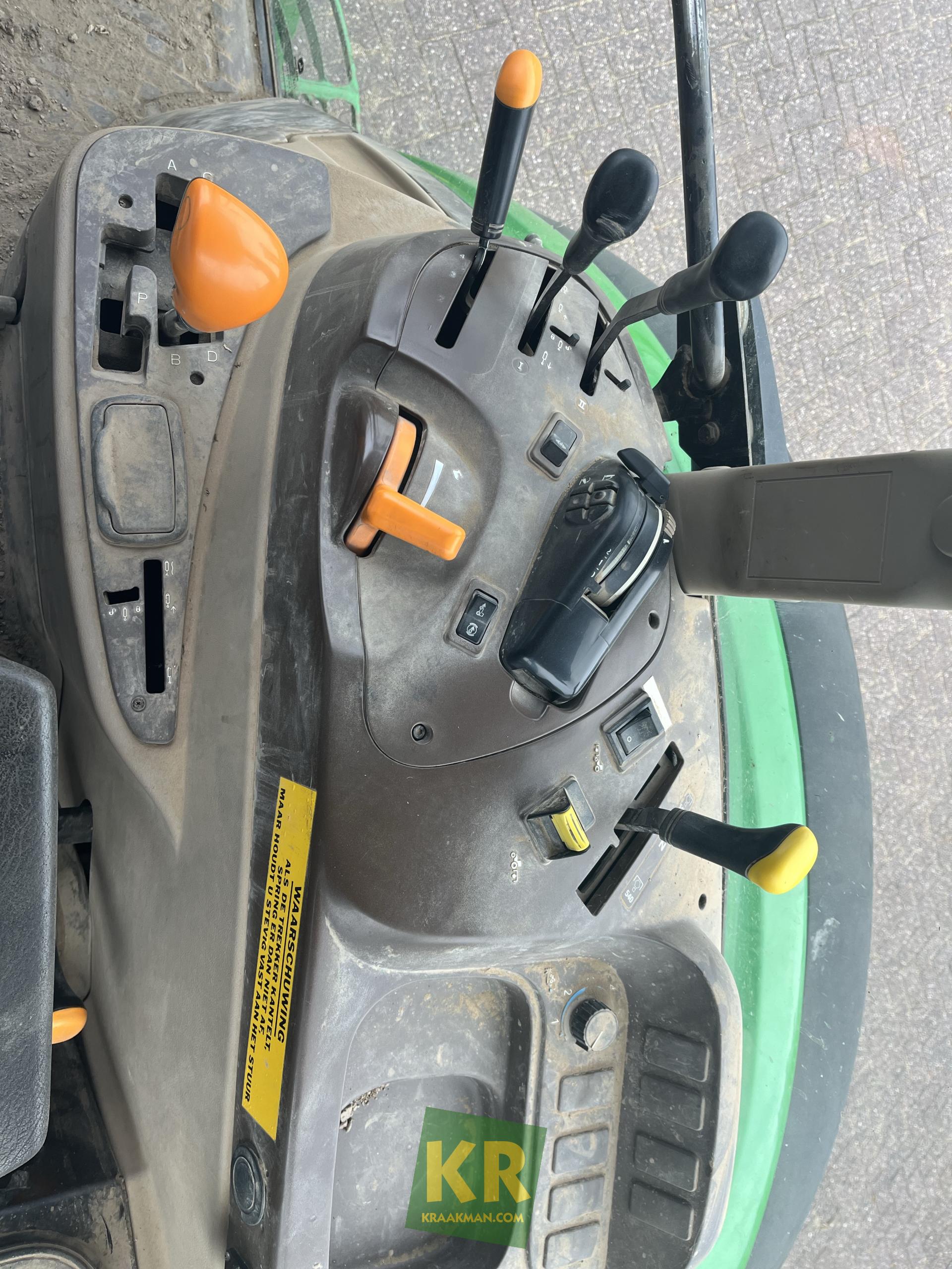 John Deere Tractor 5620 (NT) #29604 - Kraakman