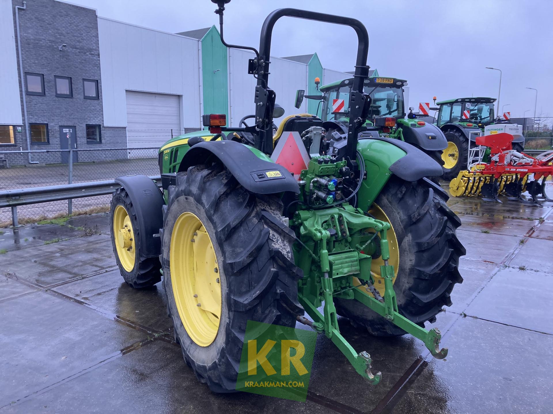 John Deere Tractor 5085M (SB) #30257 - Kraakman