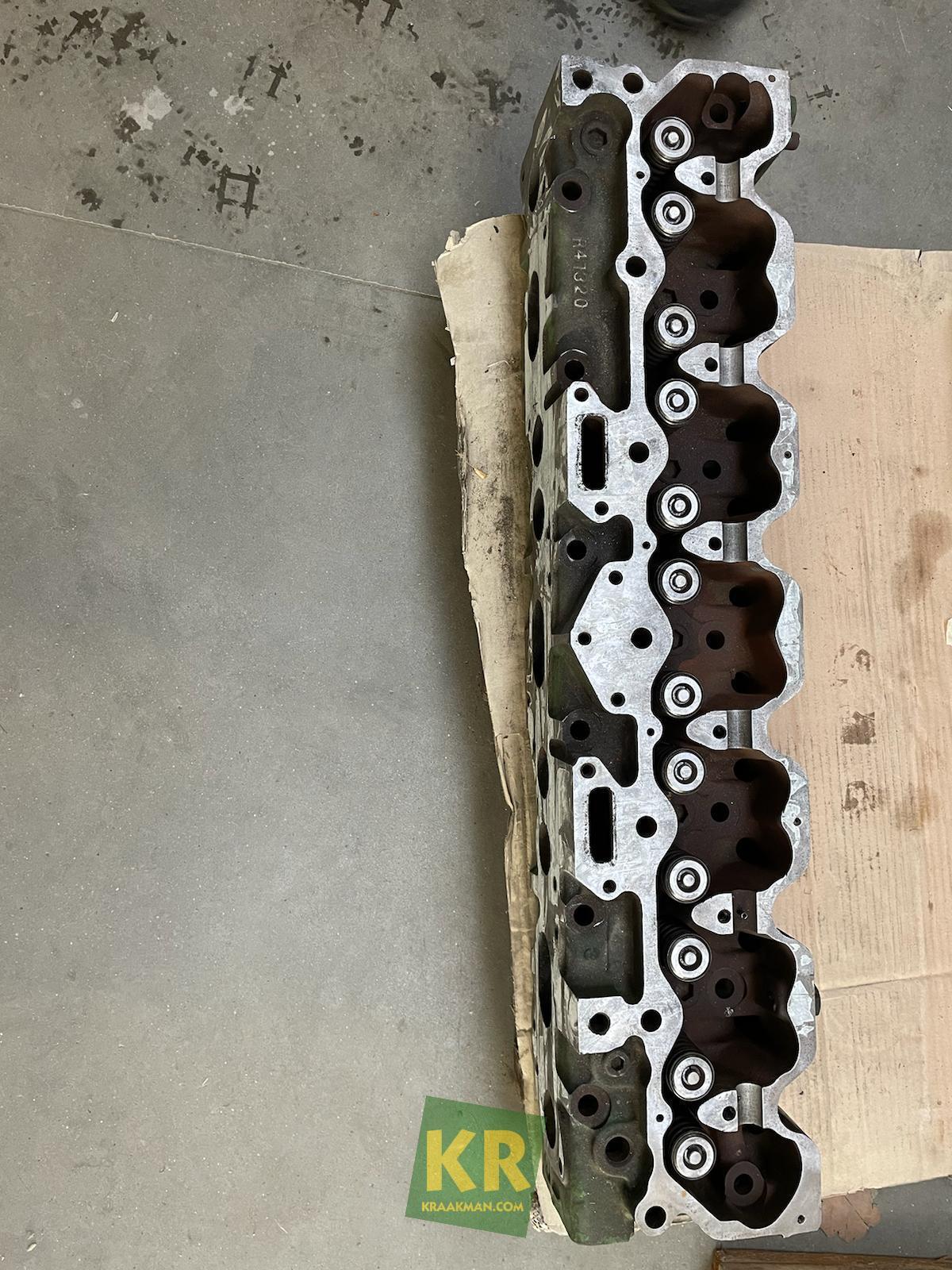 John Deere Tractor, onderdeel Cilinderkop (HA) #30824 - Kraakman