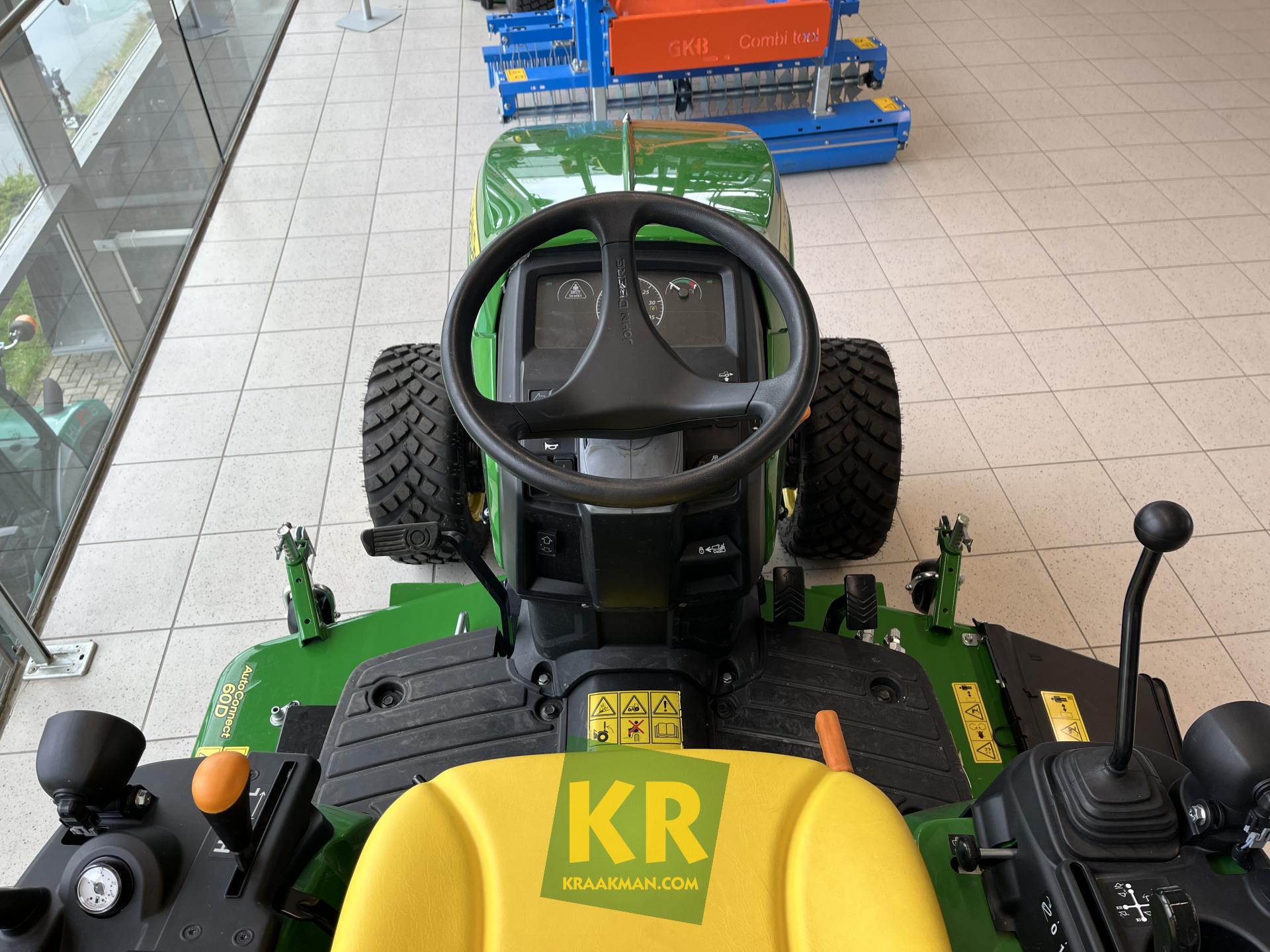 John Deere Tractor, compact 2026R (BS) #27680 - Kraakman