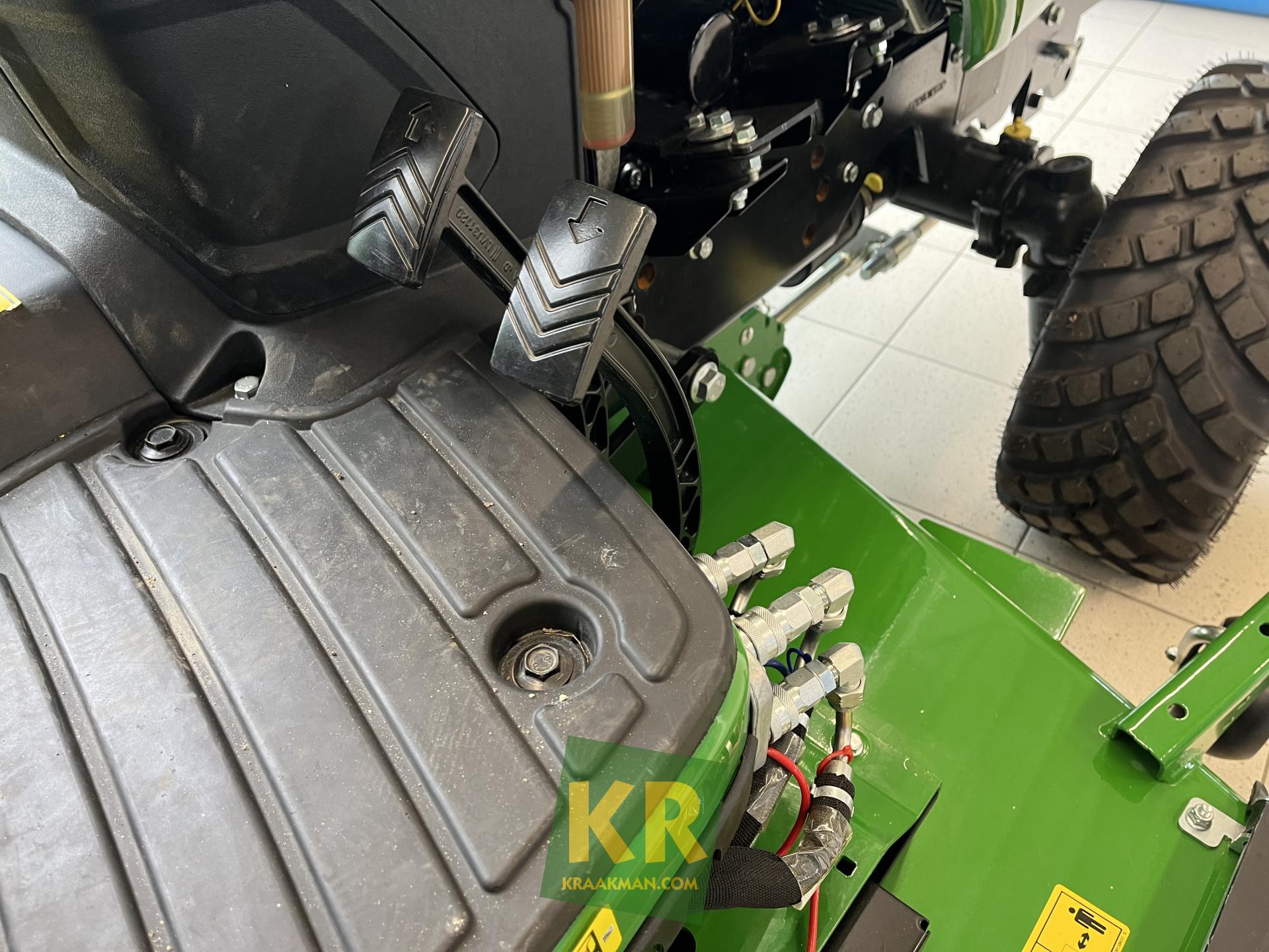 John Deere Tractor, compact 2026R (BS) #27680 - Kraakman