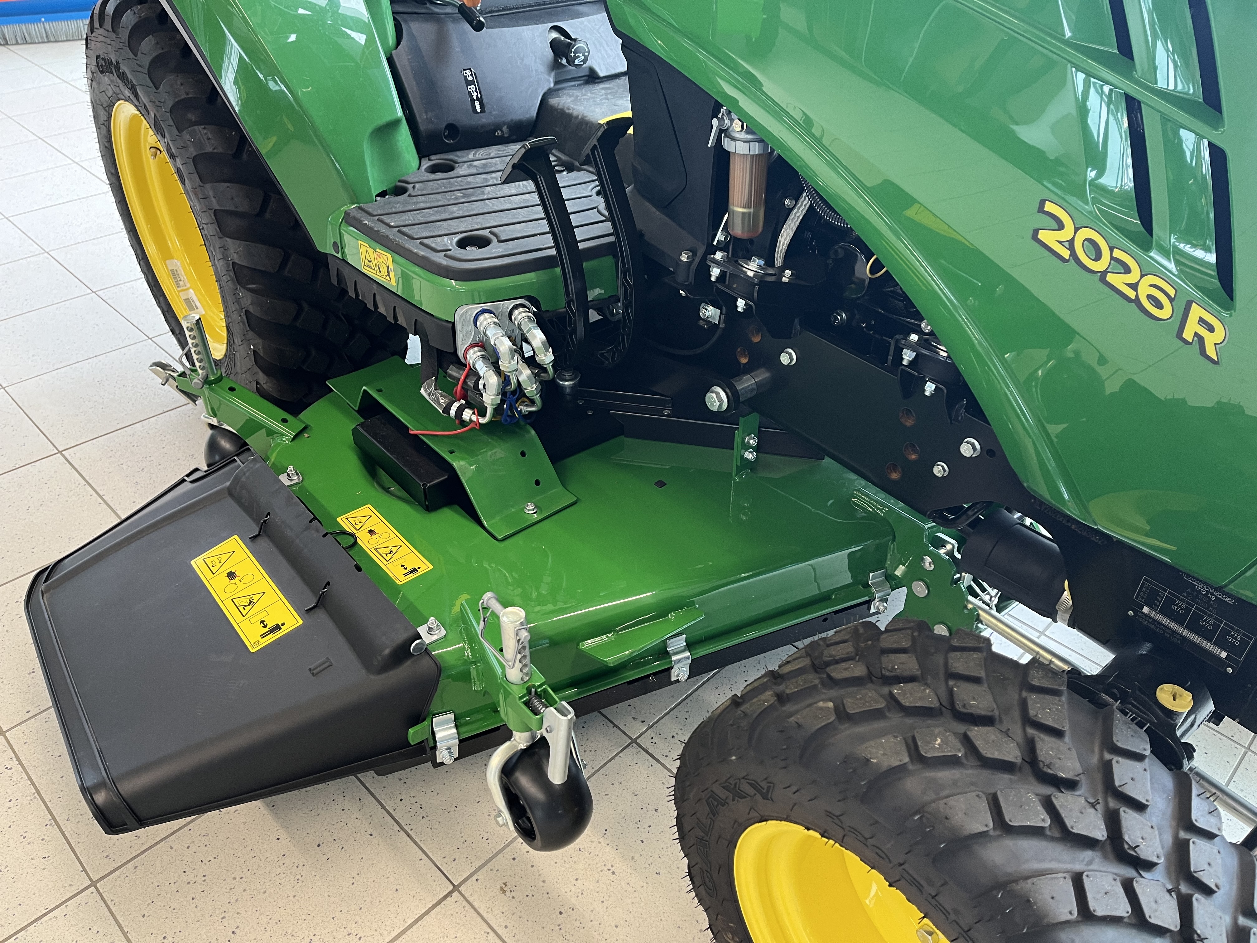 John Deere Tractor, compact 2026R (BS) #27680 - Kraakman