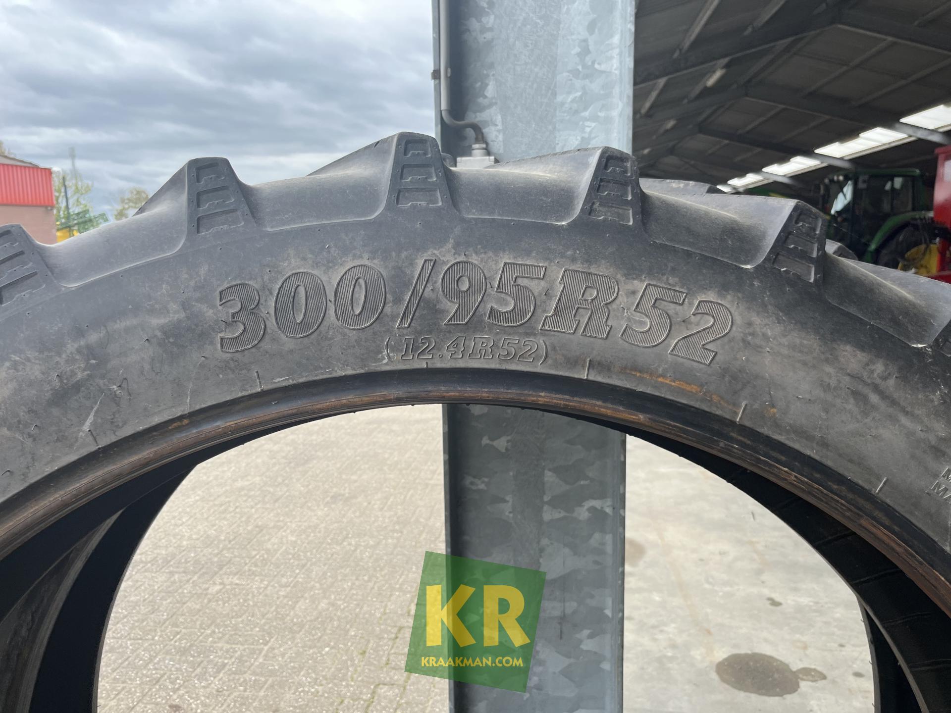 BKT Band 300/95R52 Agrimax RT 955 (HA) #31178 - Kraakman