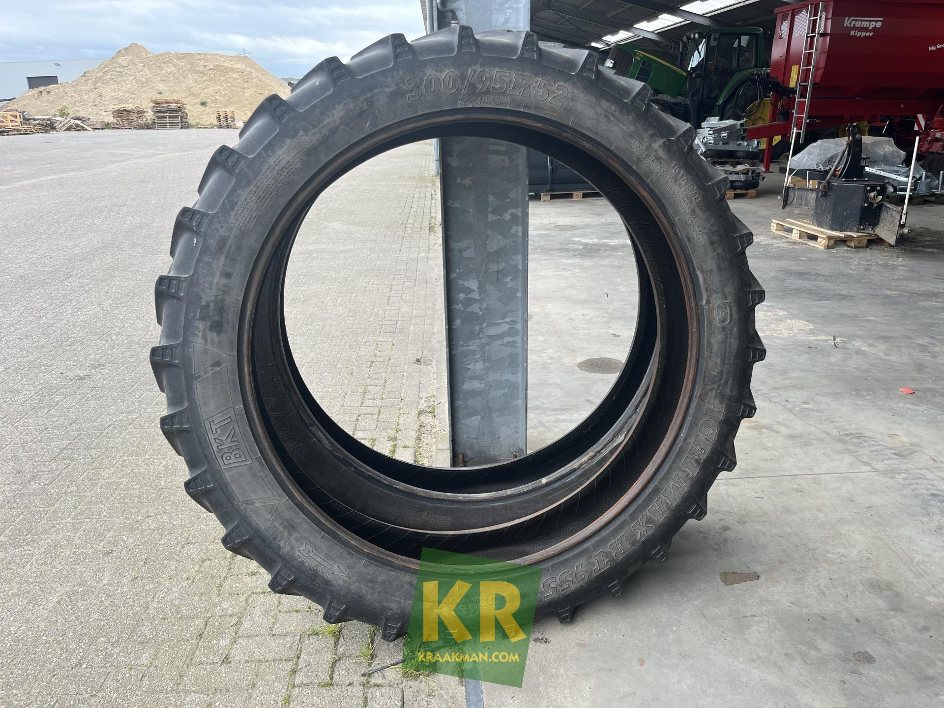 BKT Band 300/95R52 Agrimax RT 955 (HA) #31178 - Kraakman