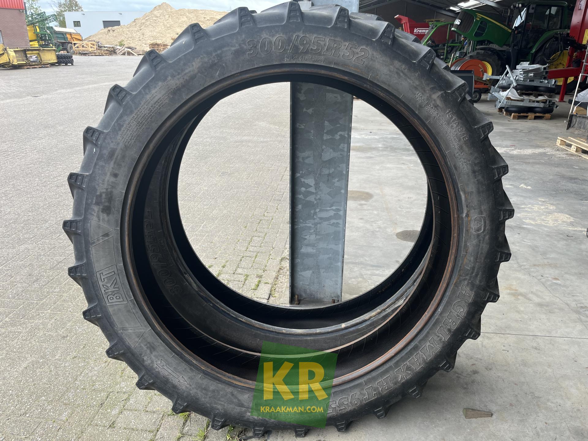BKT Band 300/95R52 Agrimax RT 955 (HA) #31178 - Kraakman