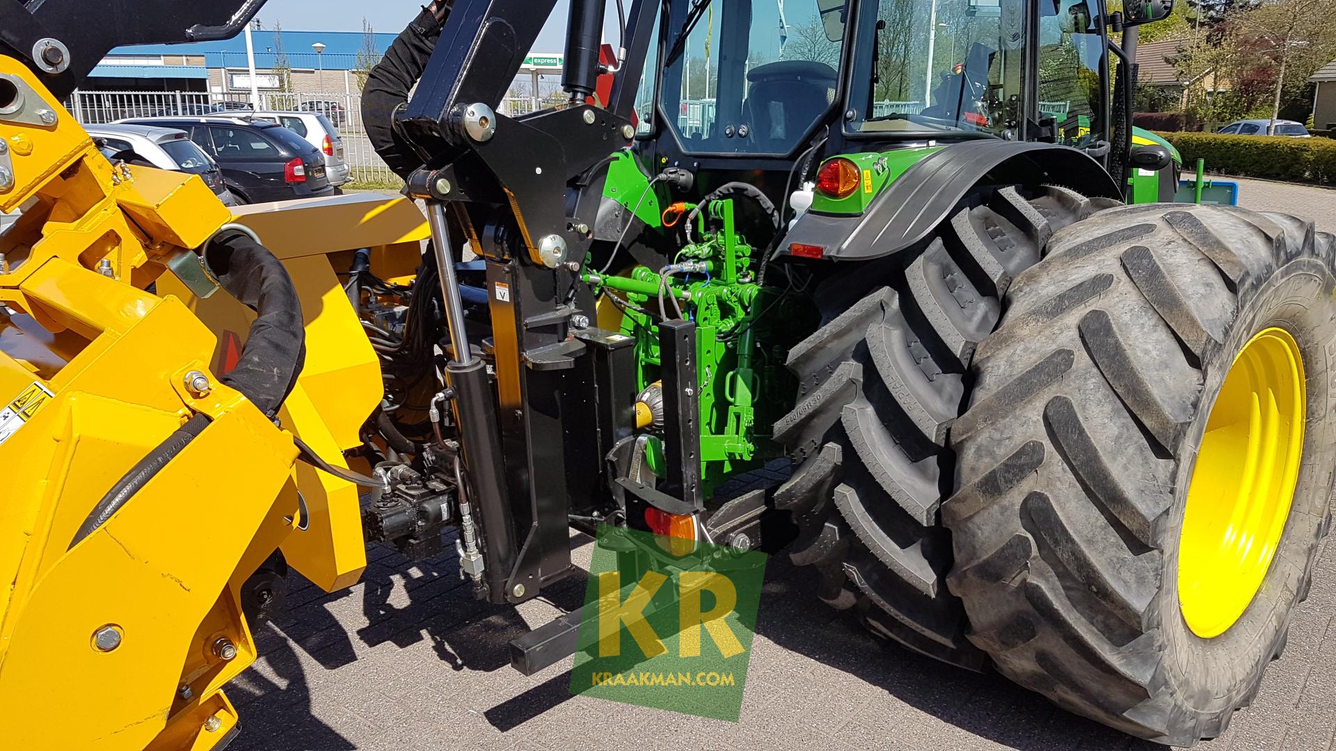 John Deere Tractor, compact 5090G (MD) #1381 - Kraakman